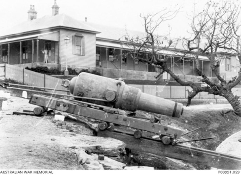 12-tonne-RML-gun-loading - Naval Historical Society of Australia
